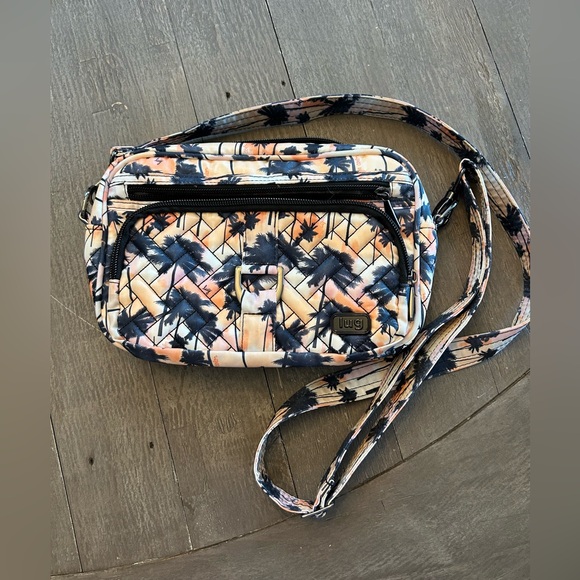 lug | Bags | Lug Carousel Rfid Crossbody Purse | Poshmark